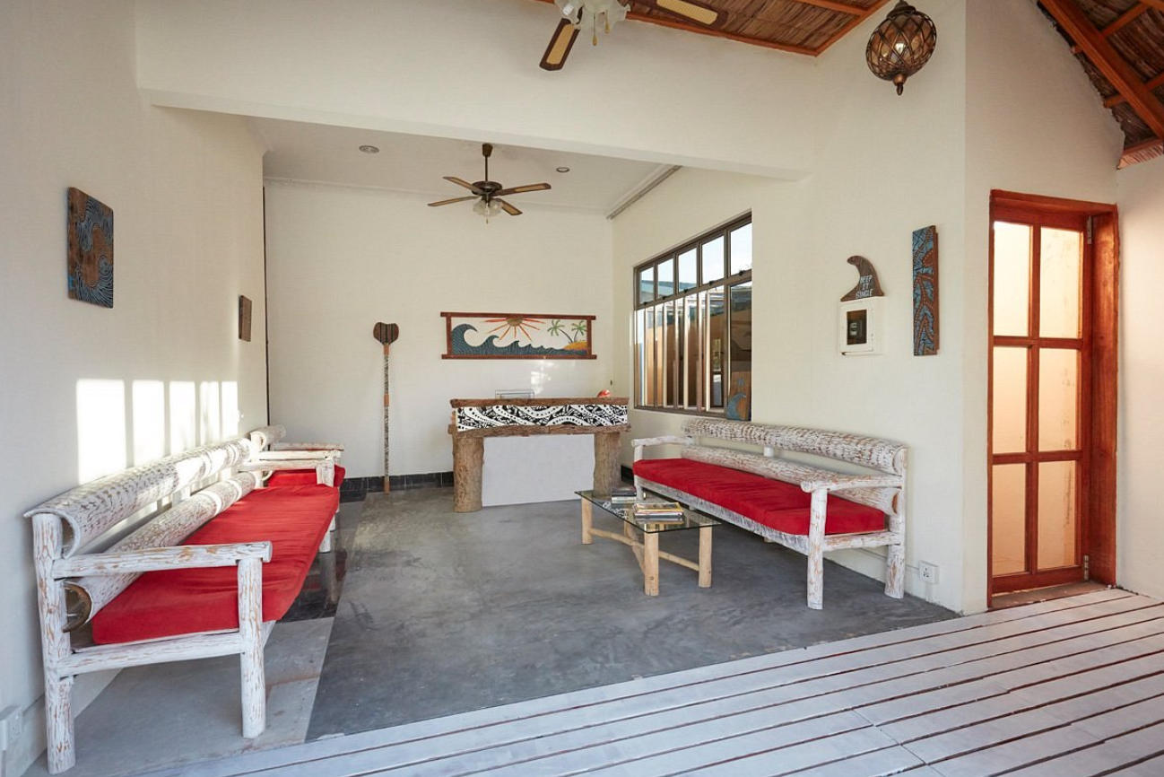 Sunshine Lodge: A Cozy Tropical Getaway on Maafushi Island, Maldives